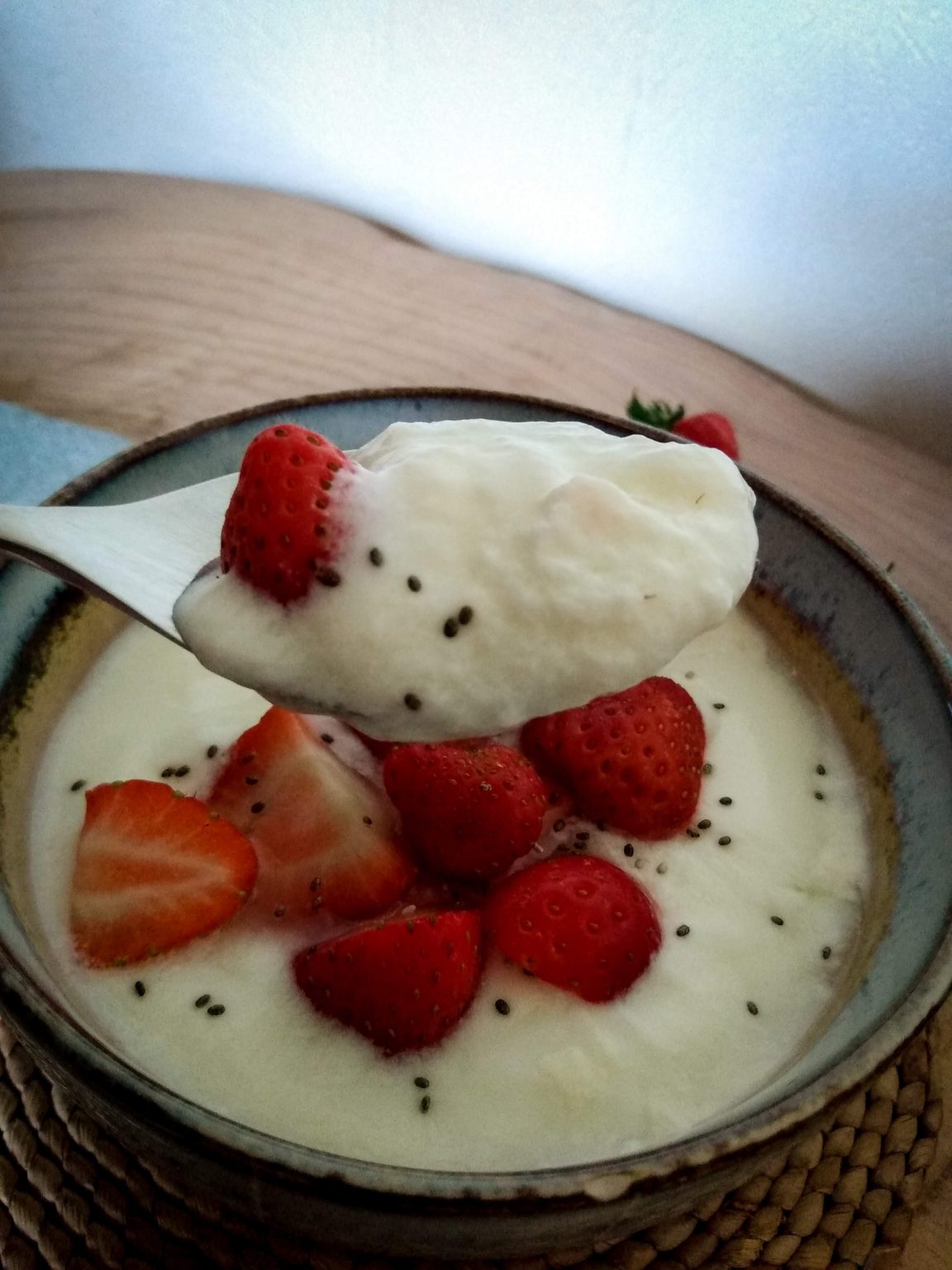 How to Make Homemade Yoghurt - a Hopeful Home