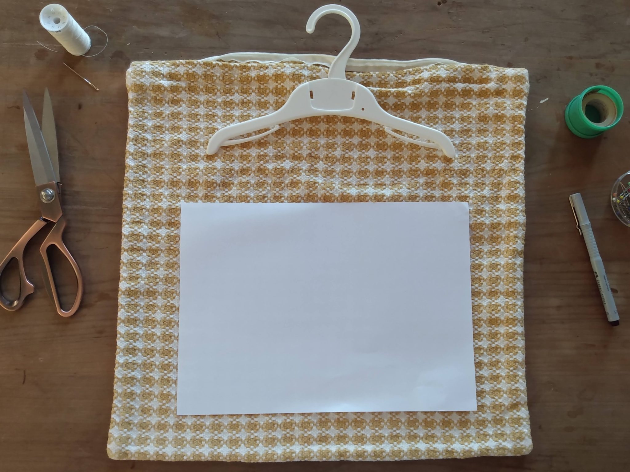 How to Make a Peg Bag - a Hopeful Home